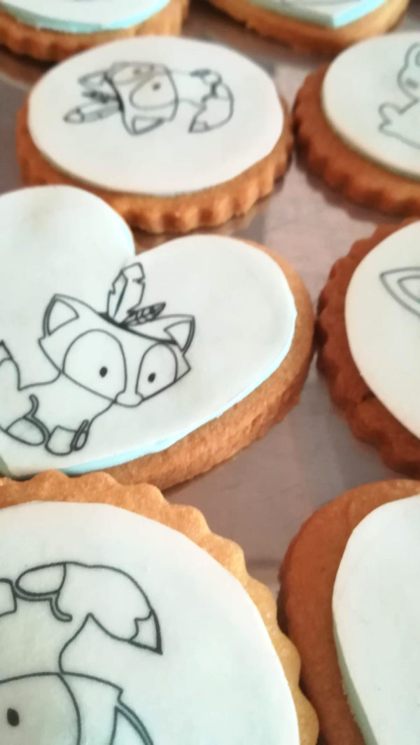 Biscuits à colorier pour animer un goûter d'anniversaire, de baptême...